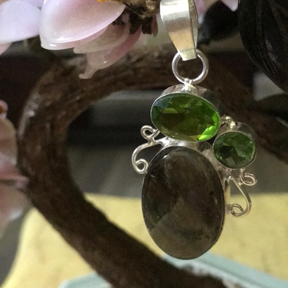 Vintage | Jewelry | Vintage 925 Labradorite Peridot Pendent | Poshmark